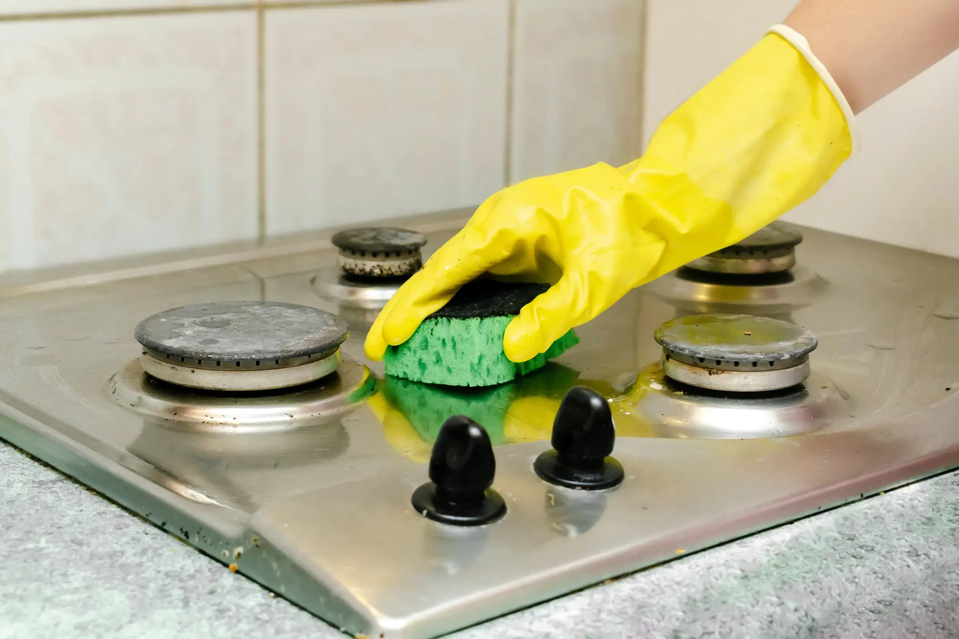 Deep Cleaning A Dirty House: Fremantle Cleaning Project